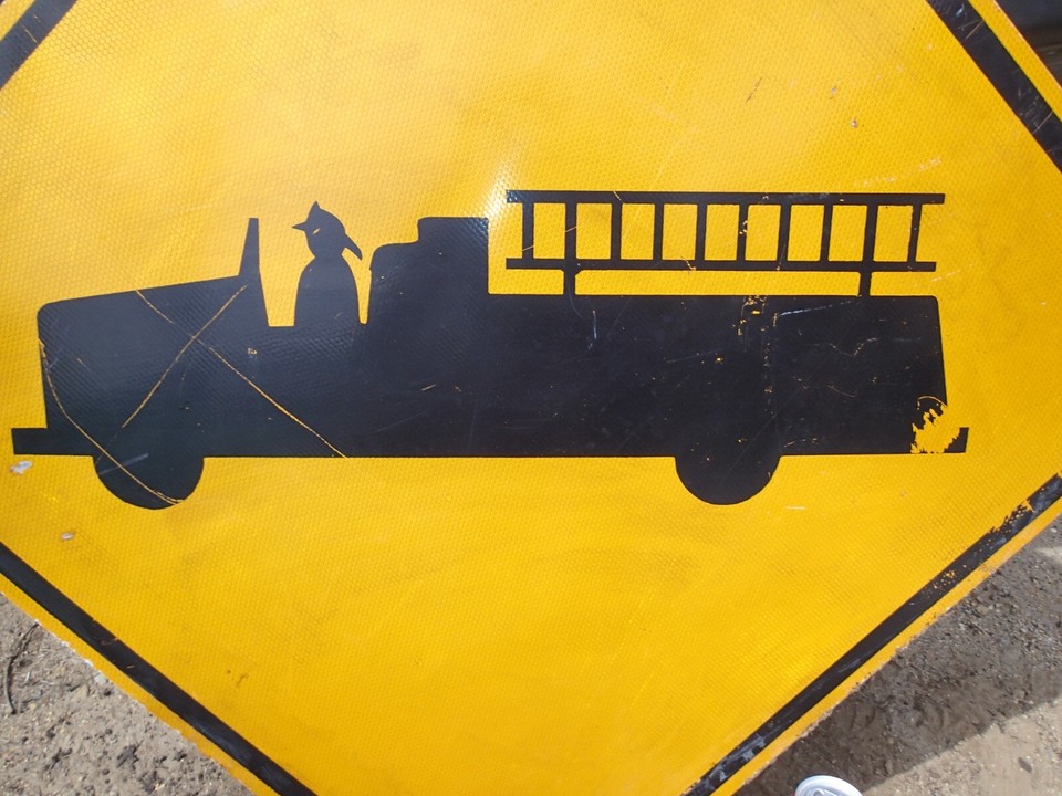 VINTAGE USA FIREMAN FIRE TRUCK SIGN REFLECTIVE HOME SAFETY LADDER GAS ...