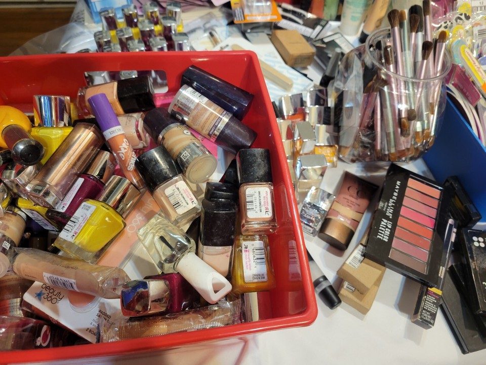 Wholesale Bulk Makeup Assorted Cosmetics/Nails/Hair/Skin Lot NEW 15pc ...