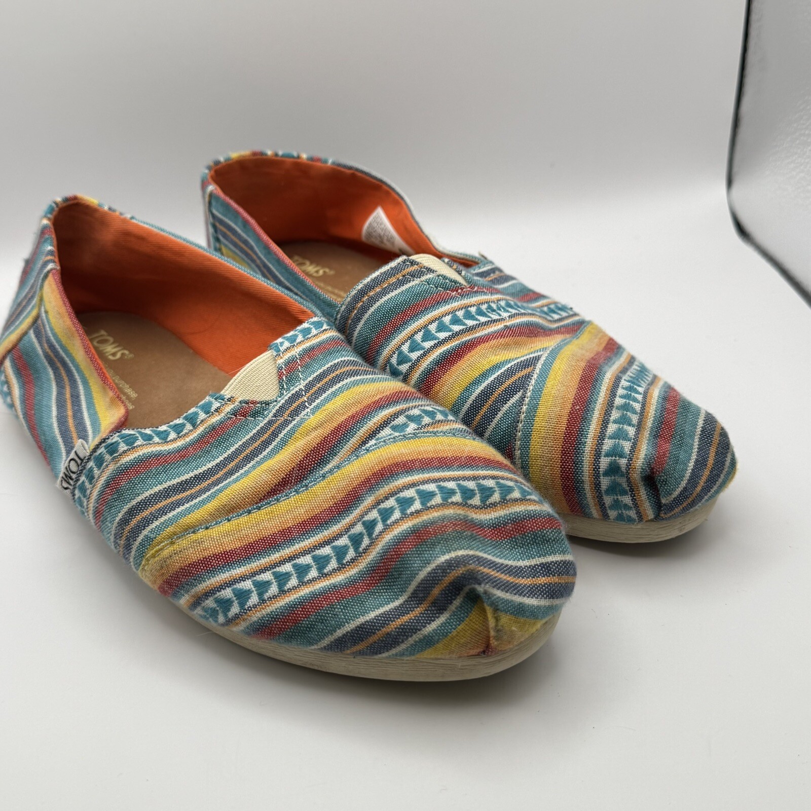 TOMS Womens Slip On Flats Southwestern Aztec Native Tribal Boho Design ...