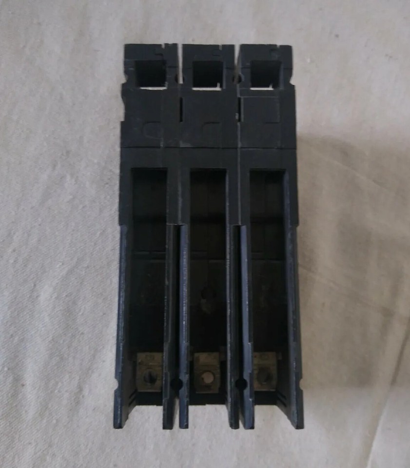 ITE CIRCUIT BREAKER TYPE-E2-A 3 POLE 20A 240V CAT. NO. E23B020 | eBay