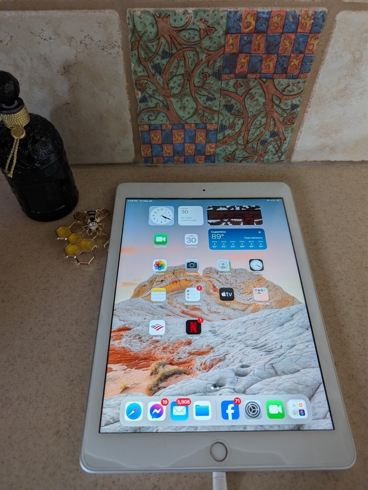 Apple iPad (4th Generation) A1459 128 GB, Wi-Fi + 4G, 9.7 in - White ...