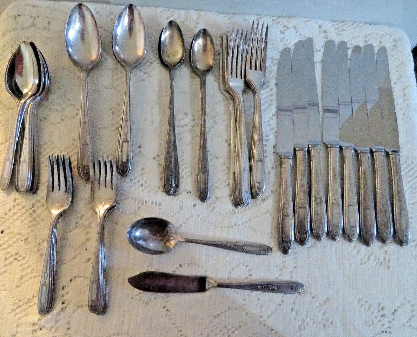 Antique Oneida Community Plate 1921 Grosvenor Pattern Flatware 42pc | eBay