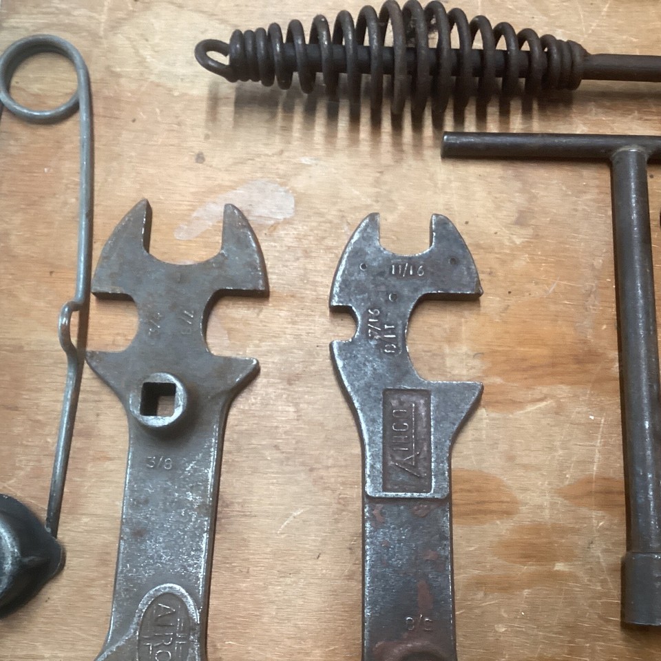 Vintage Air Products Oxygen Acetylene Lot Tank Wrenchs & Torch ...