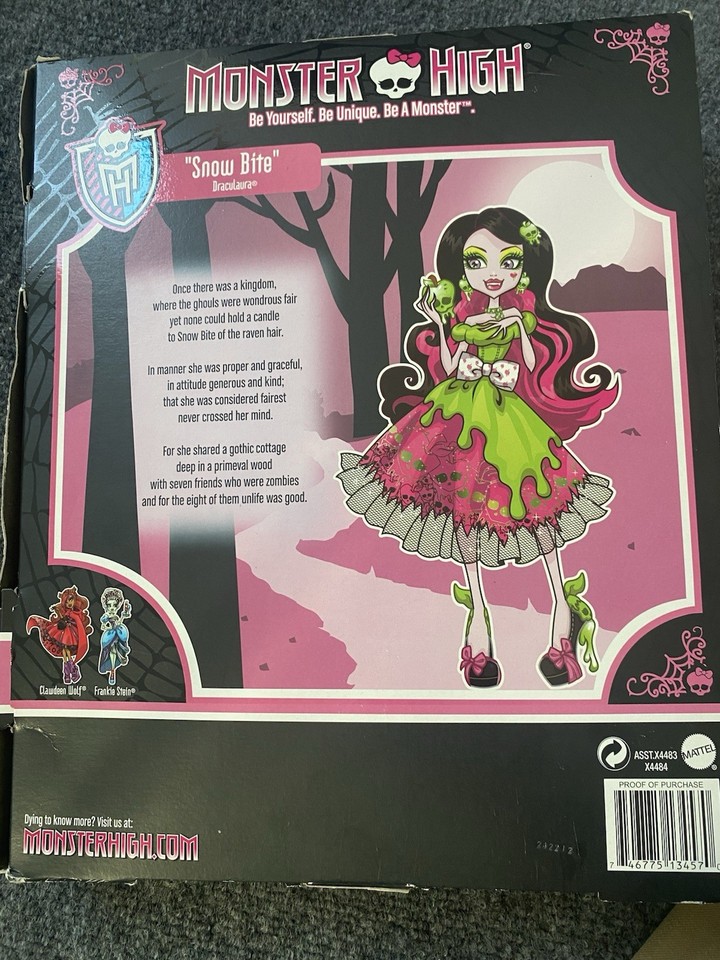 Monster High Scary Tales Draculaura Snow Bite. New In Box | eBay