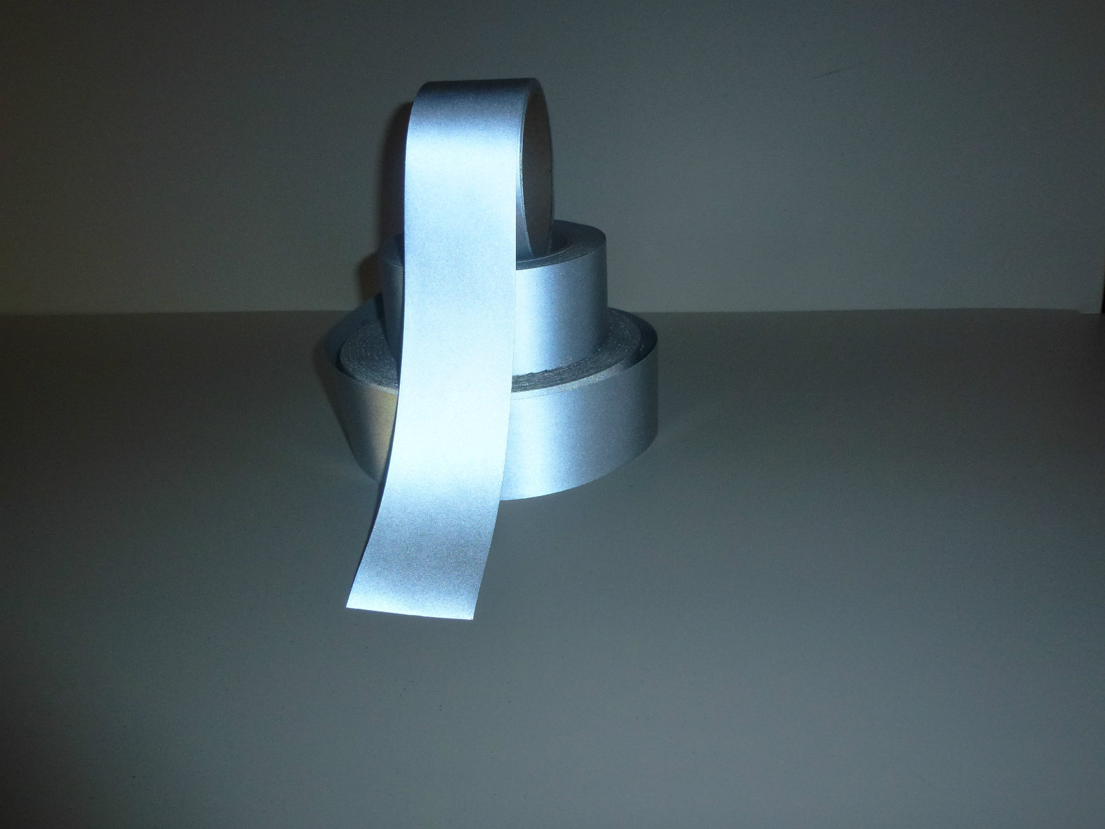 3M 8910 Silver Reflective Fabric Sew on Tape 50mm X 1 Roll 50 Metres ...