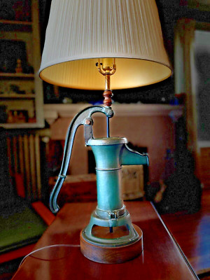 Antique Vintage Ranch Craft Cast Iron Hand Well Water Pump Lamp & Shade ...