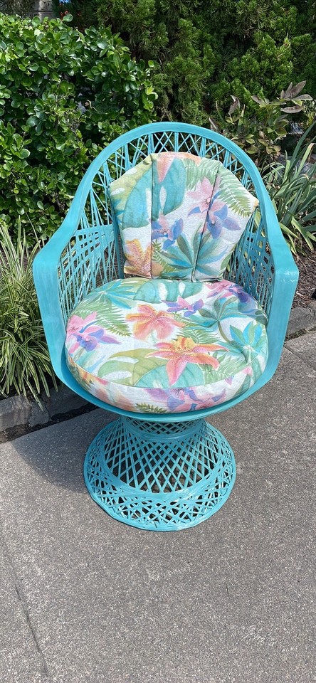 MCM VTG Russel Woodard Spun Fiberglass Set Of 2 Patio Chairs W ...