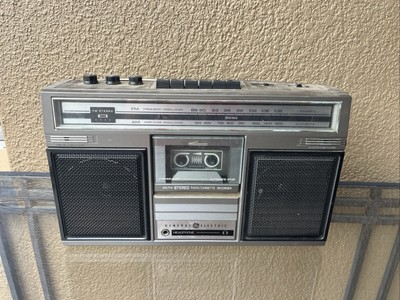 General Electric Boombox 3-5253A AM/FM Stereo Radio/Cassette Recorder ...