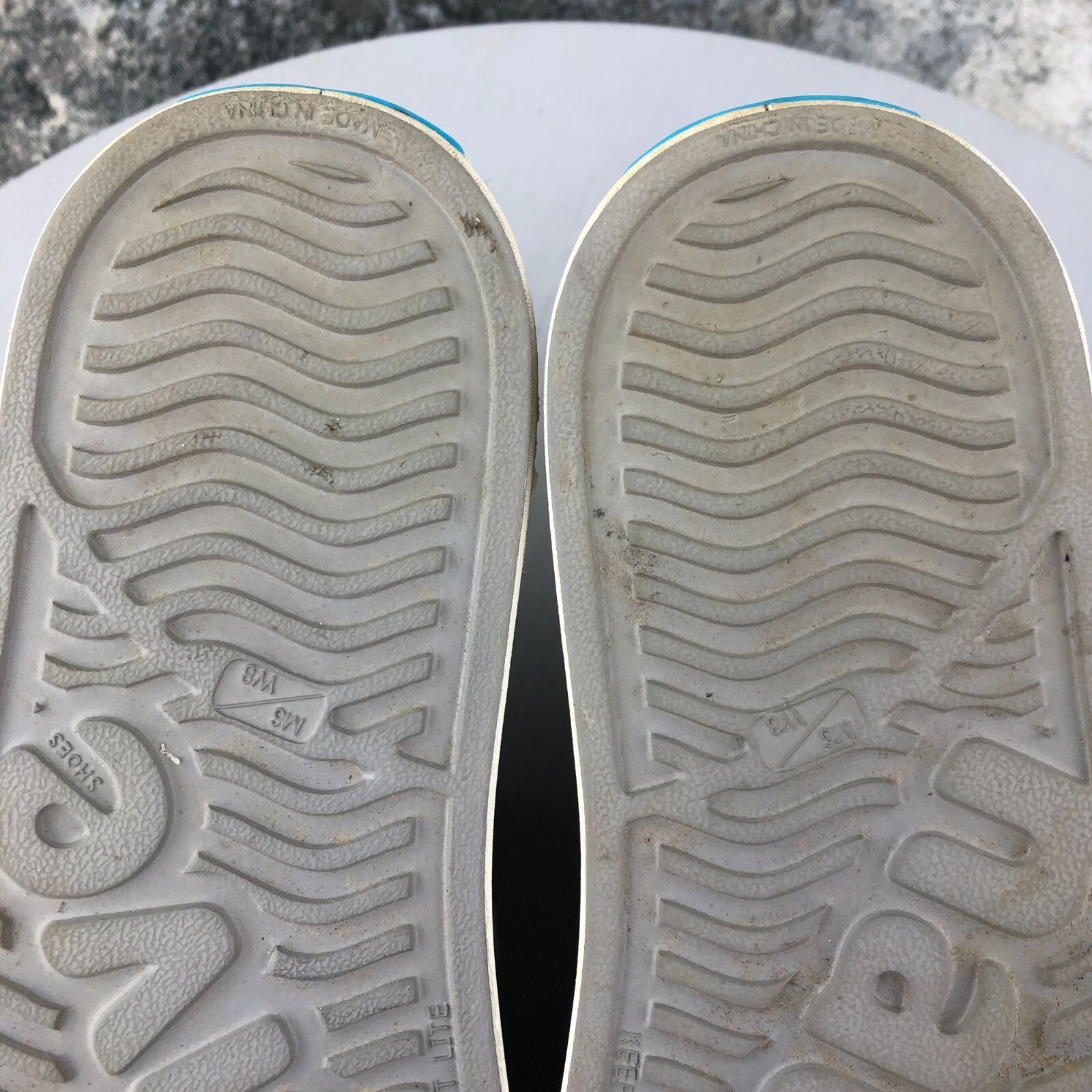 Native Unisex Size 6M 8W Jefferson Grey White Closed Toe Perforated ...