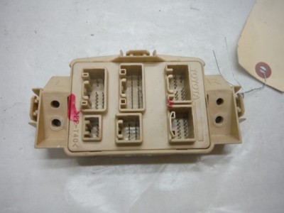 2003 LEXUS SC430 A/T PASSENGER UNDER DASH FUSE BOX OEM 2001 2002 2003 ...