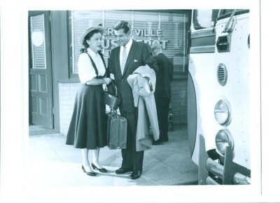 LAY THAT RIFLE DOWN-1955-8X10 PROMOTIONAL STILL-JUDY CANOVA-JIL JARMYN ...