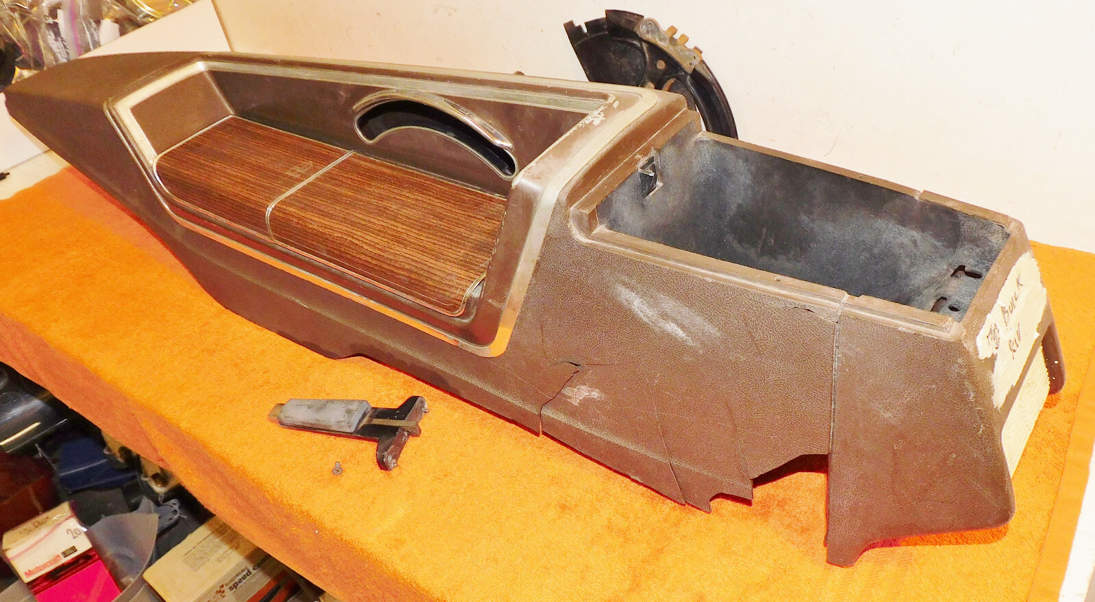 1970 Buick Riviera GS ORIGINAL BROWN CENTER FLOOR CONSOLE with SHIFTER ...