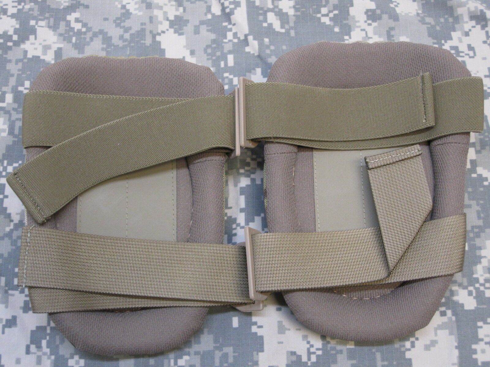 USGI ARMY ISSUE OCP MULTICAM TACTICAL KNEE PAD SET NICHOLAS MCGUIRE ...