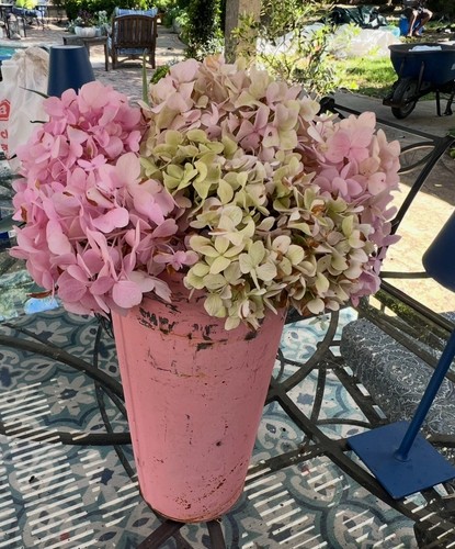 TALL PRIMITIVE ANTIQUE PINK PAINTED SAP BUCKET VASE GARDEN METAL ...