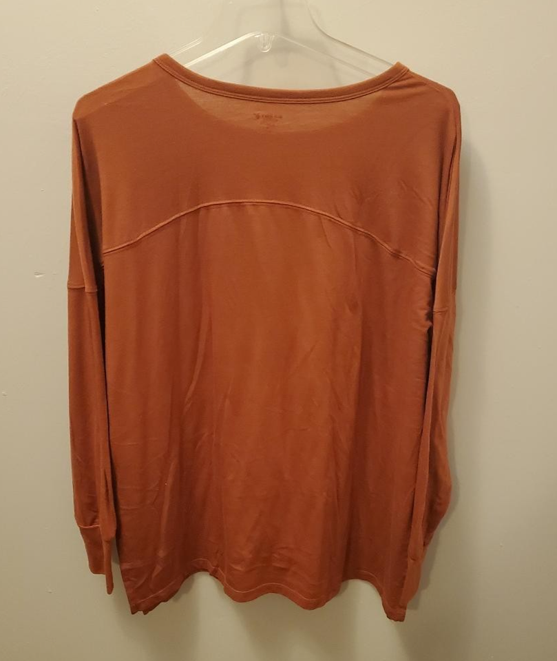 Women's Old Navy Active T Shirt Size M, Rust color, long Sleeve, Good ...