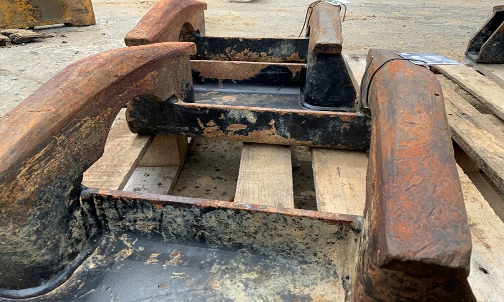 Used Caterpillar 323F Guard As- Track Guide 2402988 | eBay