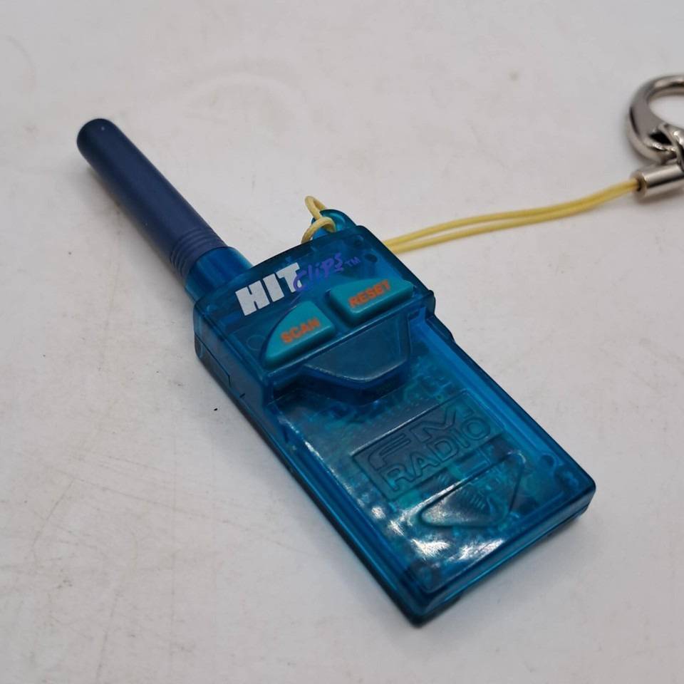 Vintage 2000 Hit Clips Boom Box FM Radio Ear Player 5 Music Cartridges ...