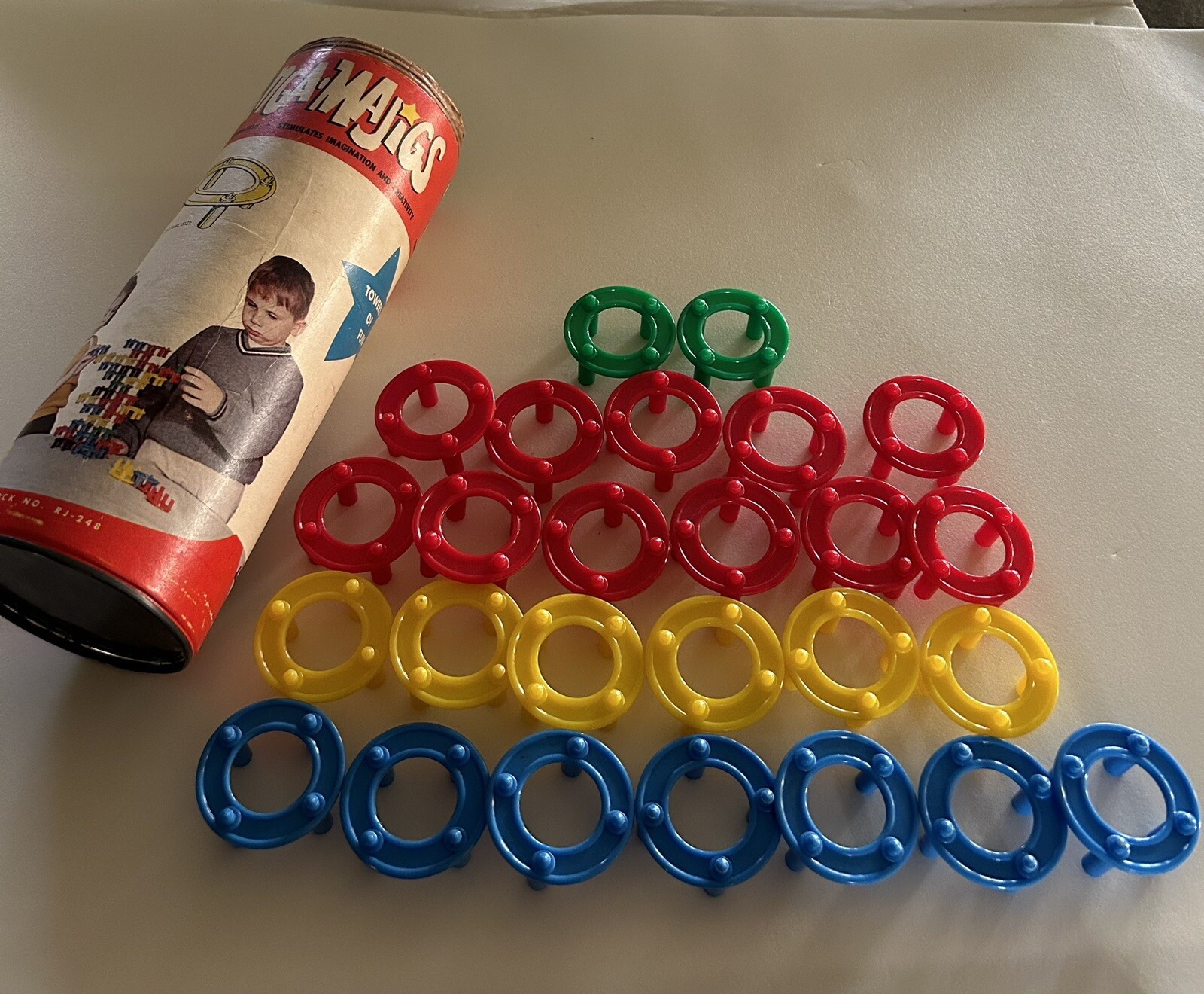 Vintage Ringa Majigs Ring Building Toy / Lot Of 26 / Red Blue Yellow ...