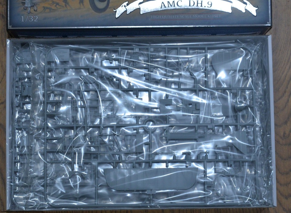 Wingnut Wings AMC DH.9 1/32 new Collectable condition | eBay UK