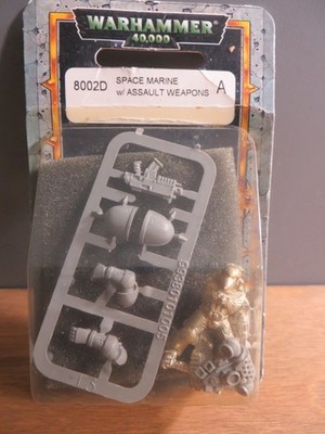 WARHAMMER 40K SPACE MARINE W/ Assault Weapons Metal BEAKY Sculpt NOS ...