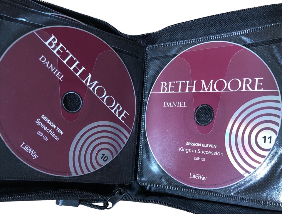 Beth Moore Daniel Bible Study 12 CD Set Zippered Black Case Christian ...