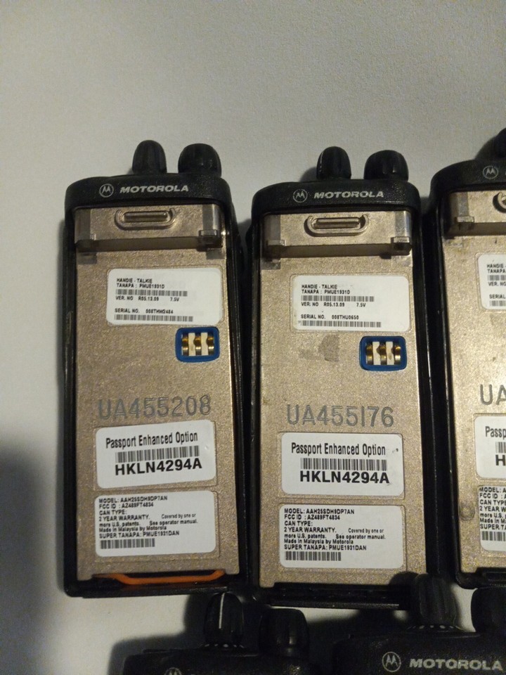 Lot 8 Motorola HT1250LS+ 450-520MHz UHF 4W Two Way Radio AAH25SDH9DP7AN ...
