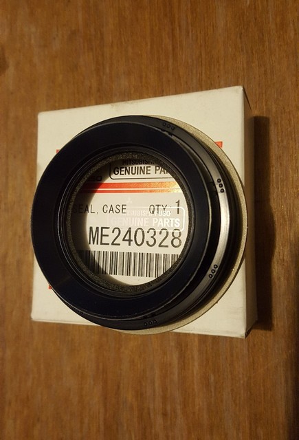 ME240328 Mitsubishi Oil Sealtiming Gear Genuine OEM Part for sale ...