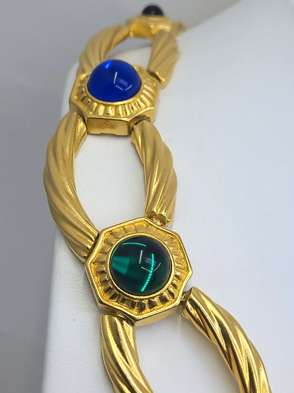 1991 Vintage TRIFARI TM Gripoix Style Moghul Cabochon… - Gem