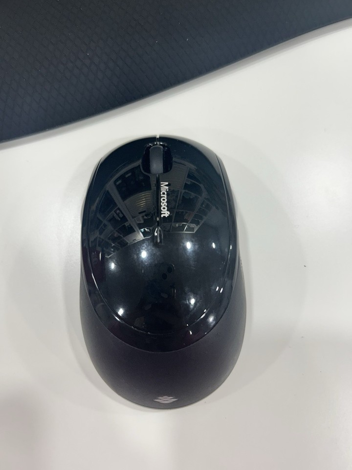 Microsoft Wireless Comfort Desktop 5050 Keyboard & Mouse Bundle (French ...