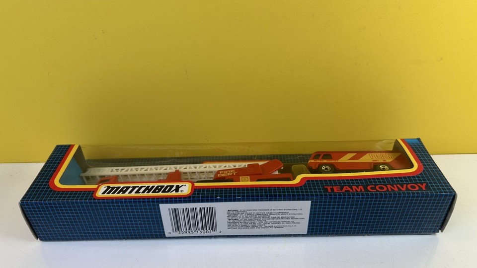 MATCHBOX TEAM CONVOY TC1 FIRE SET PETERBILT FIRE TRUCK & COMMAND ...