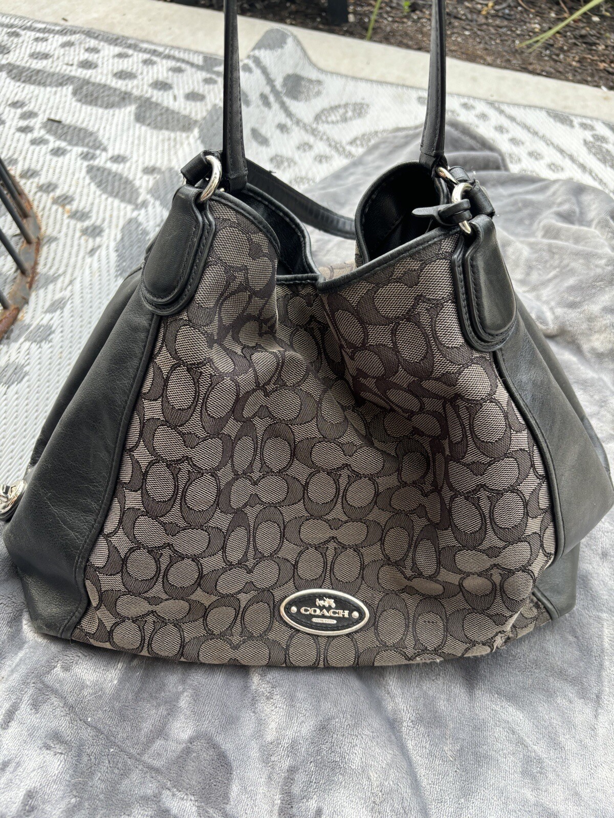 Authentic Coach Black Canvas And Leather Shoulder Bag - Gem