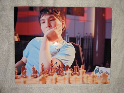 WESLEY SO CHESS GRANDMASTER SIGNED AUTOGRAPH 8x10 PHOTO MAGNUS CARLSON ...