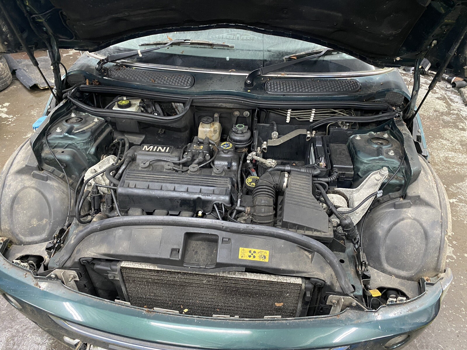 BMW Mini One Cooper Wheel Nut Breaking R50 R53 BRG British Racing Green ...