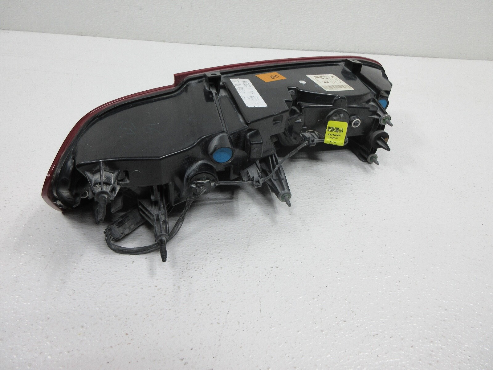 2016-2020 Chevrolet Chevy Camaro OEM Right Passenger Tail Light Lamp ...