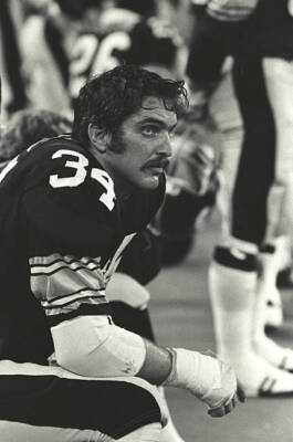 NFL Linebacker Andy Russell Of The Pittsburgh Steelers 1974 OLD PHOTO 1 ...