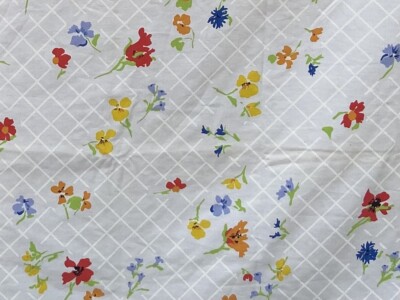 Vintage 1980s TABLECLOTH-White Lattice-Red, Blue, Orange Wildflowers-51 ...
