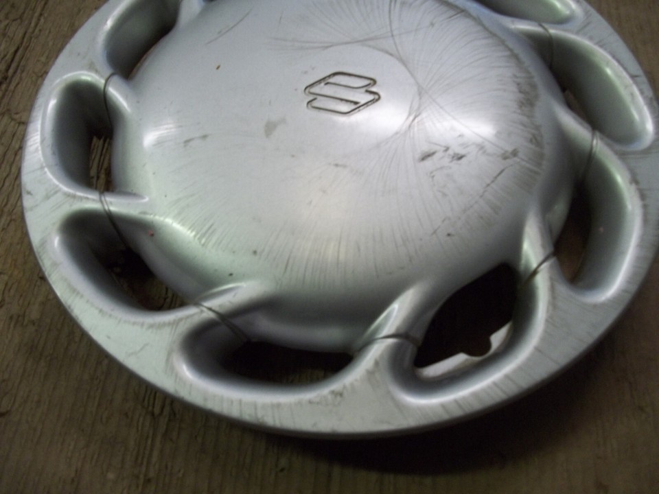 90 91 95 96 97 01 Suzuki Swift Hubcap Rim Wheel Cover Hub Cap 13" OEM ...