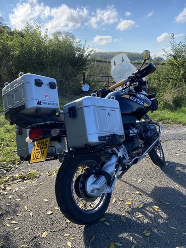 BMW R1150GS Full Luggage - Original and the Classic Globe Trotter ...