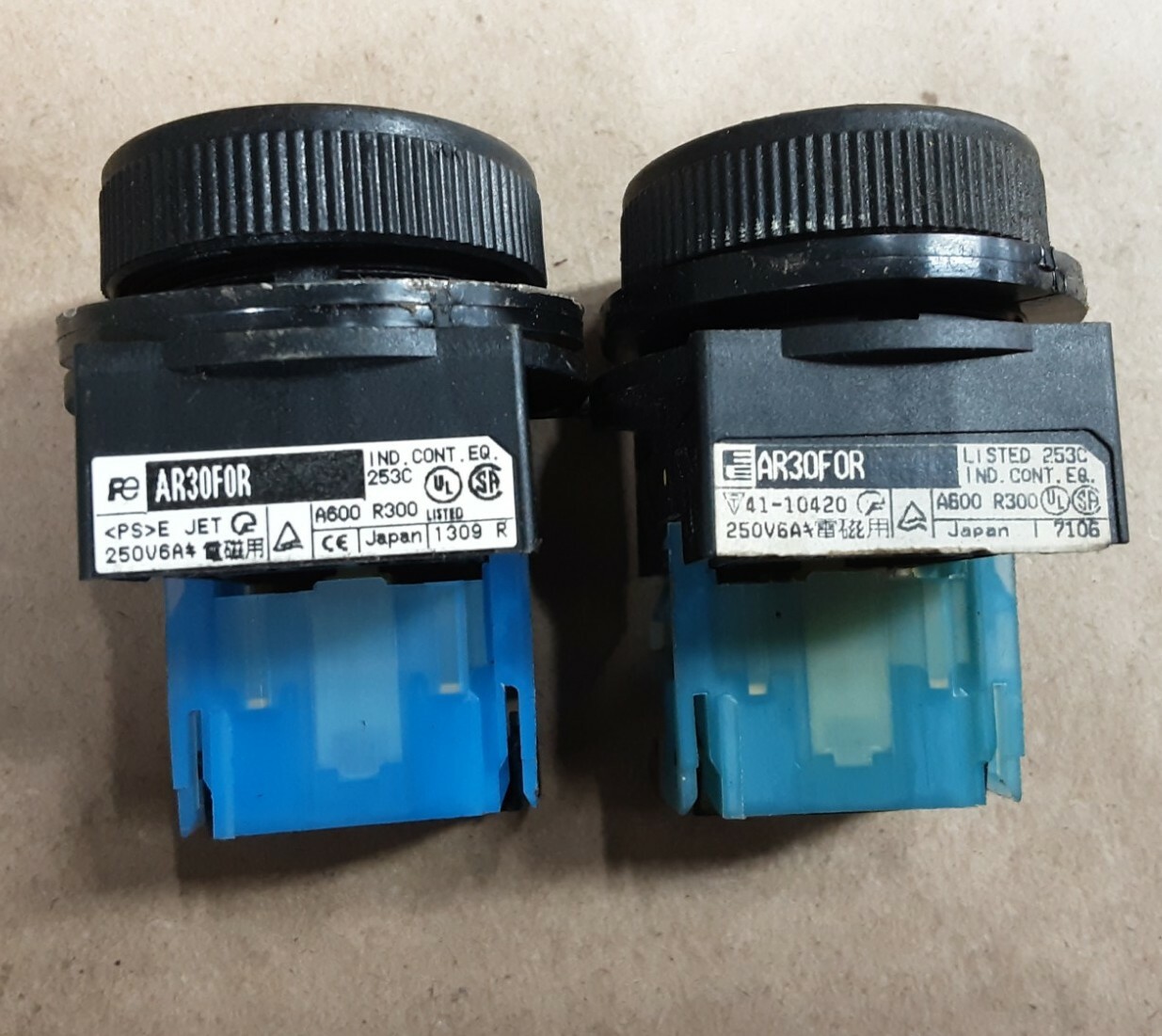 Fuji Electric AR30FOR Momentary Yellow Push Button Flush #2014I60*AD | eBay