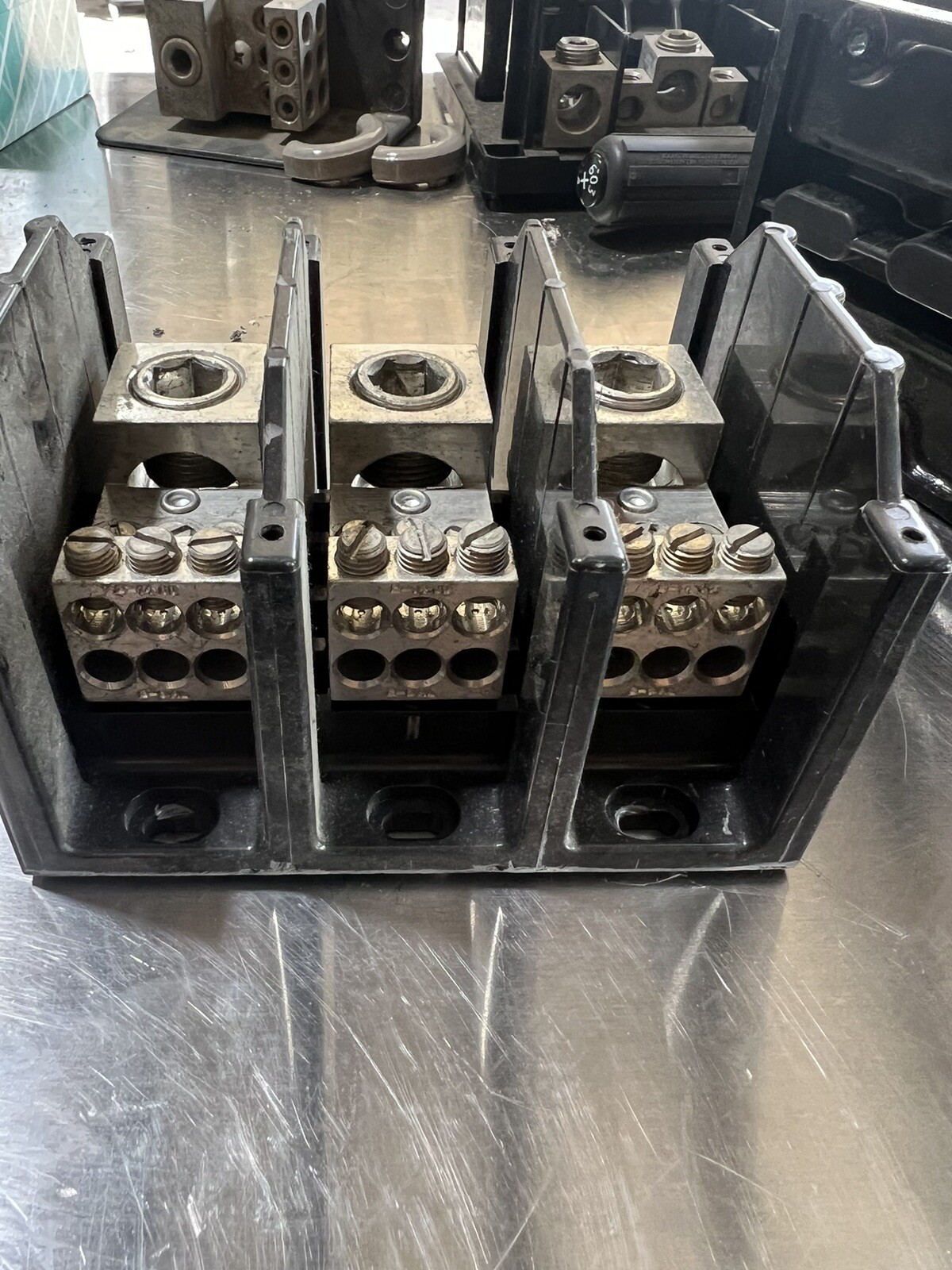 Buss 16330-3 380A 600v 500MCM Lug To #2 Lig | eBay