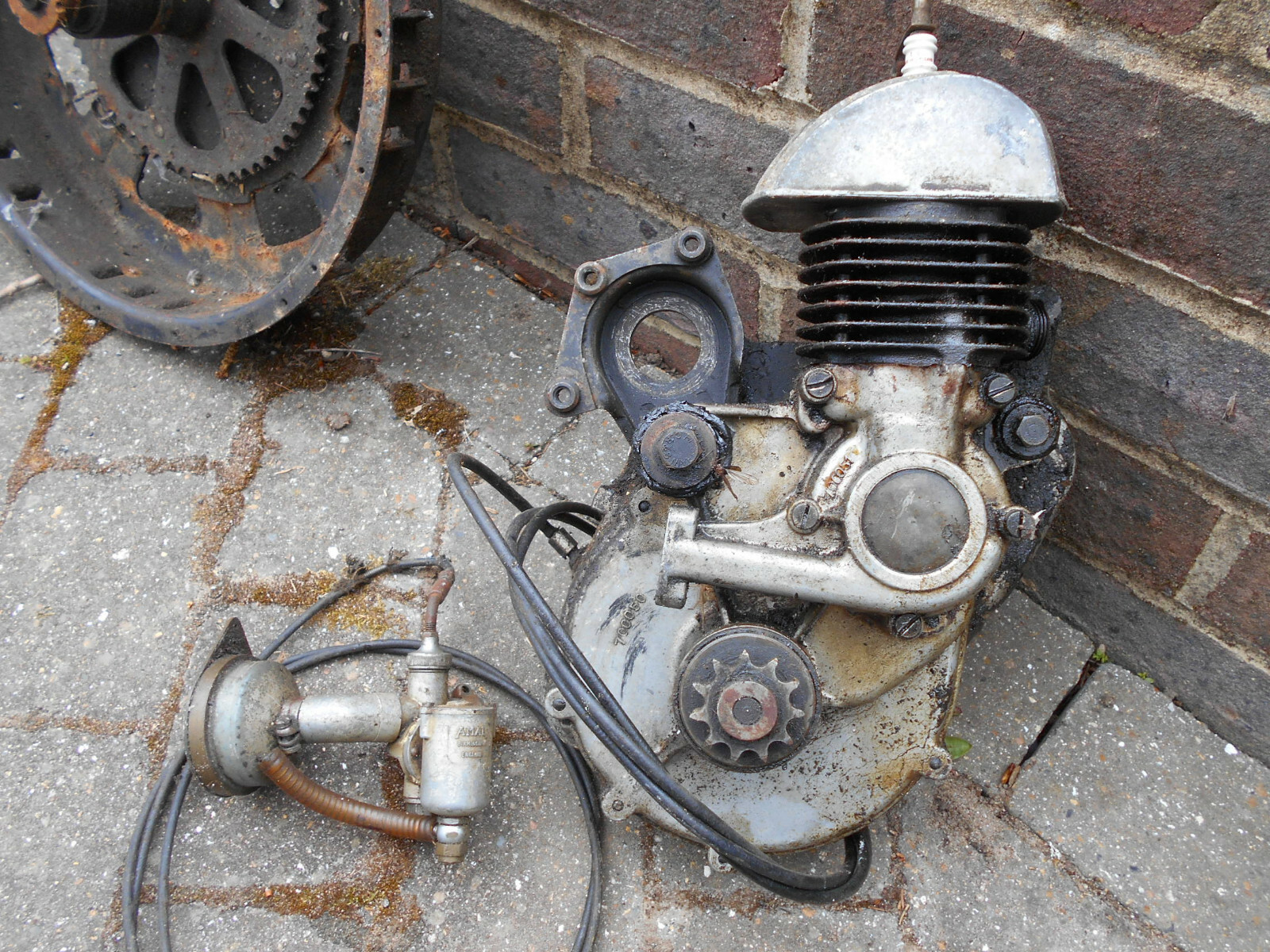 Cyclemaster & Power-Pak engines – spares or repair - many chromed parts ...