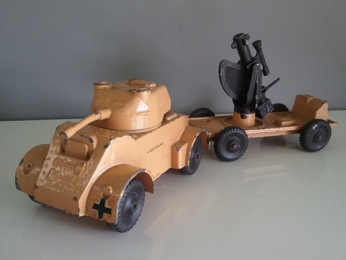 Armoured car and trailer - Lone Star toy soldier - War in the desert ...