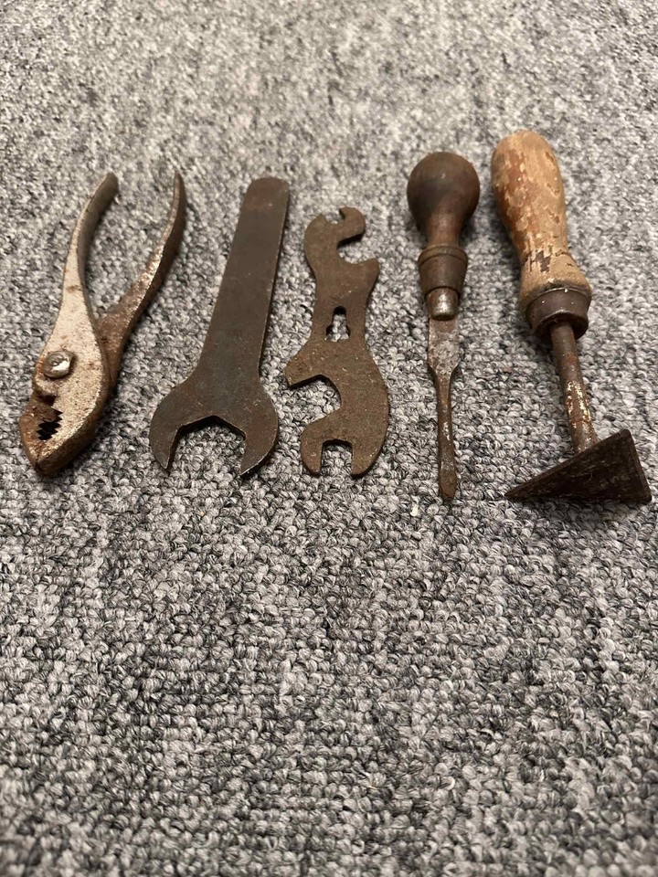 Vintage Tools Job Lot – Old Hand Tools – Workshop / Industrial Decor ...