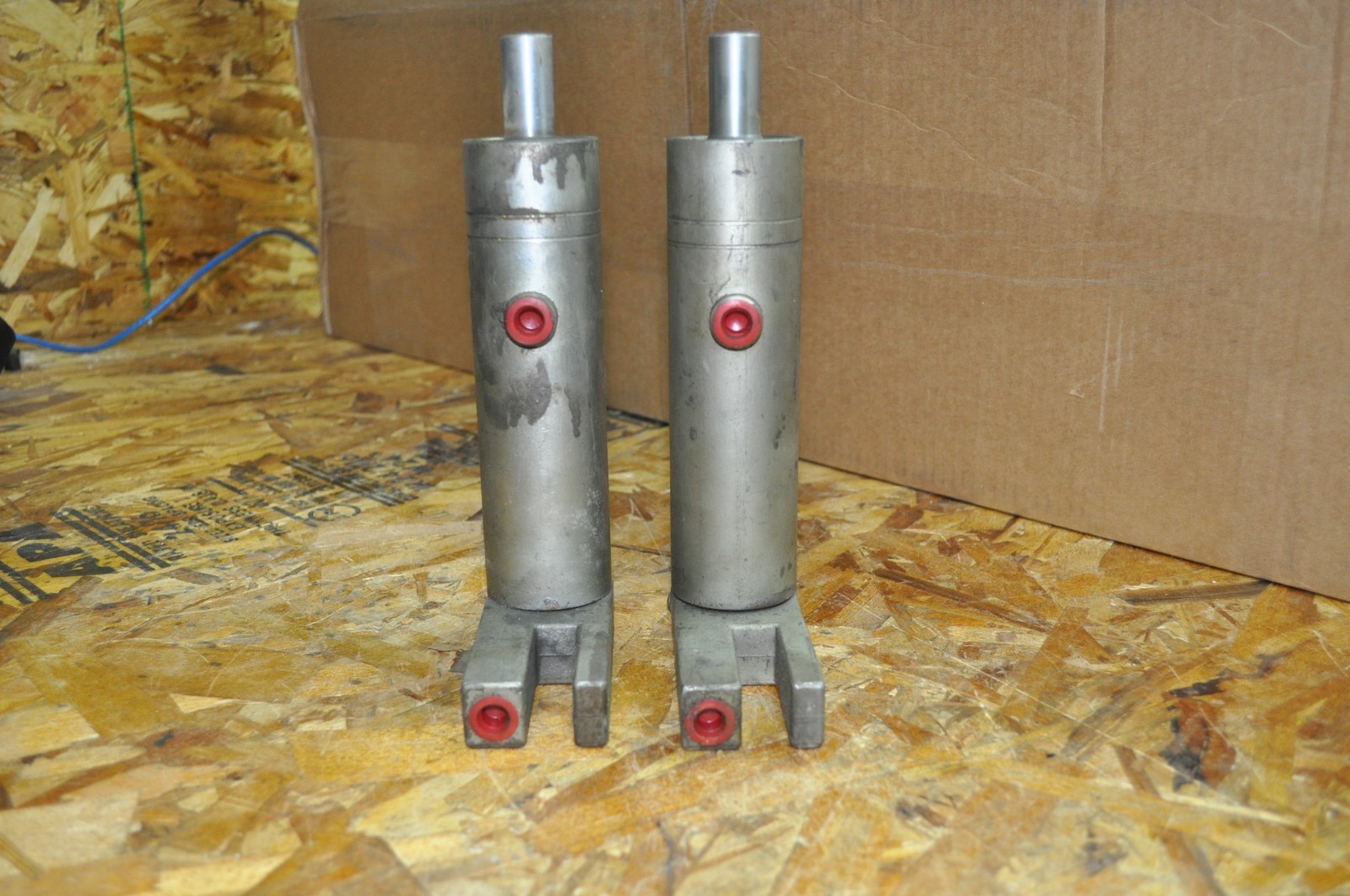 LOT OF 2 GROSSEL TOOL 41-99-200-08 HYDRAULIC CYLINDERS 2" STROKE USED ...
