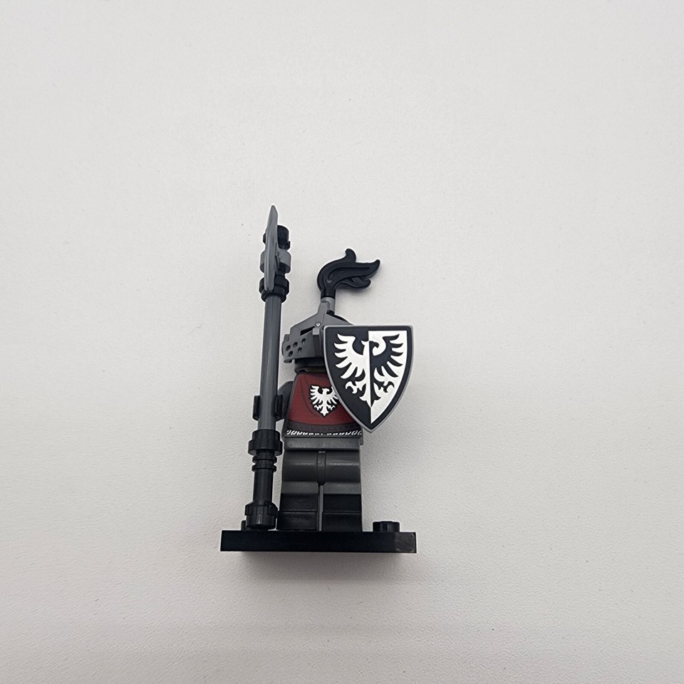 LEGO CASTLE LION KINGHTS,BLACK FALCON MINI FIGURES,WEAPONS,ARMOR ...