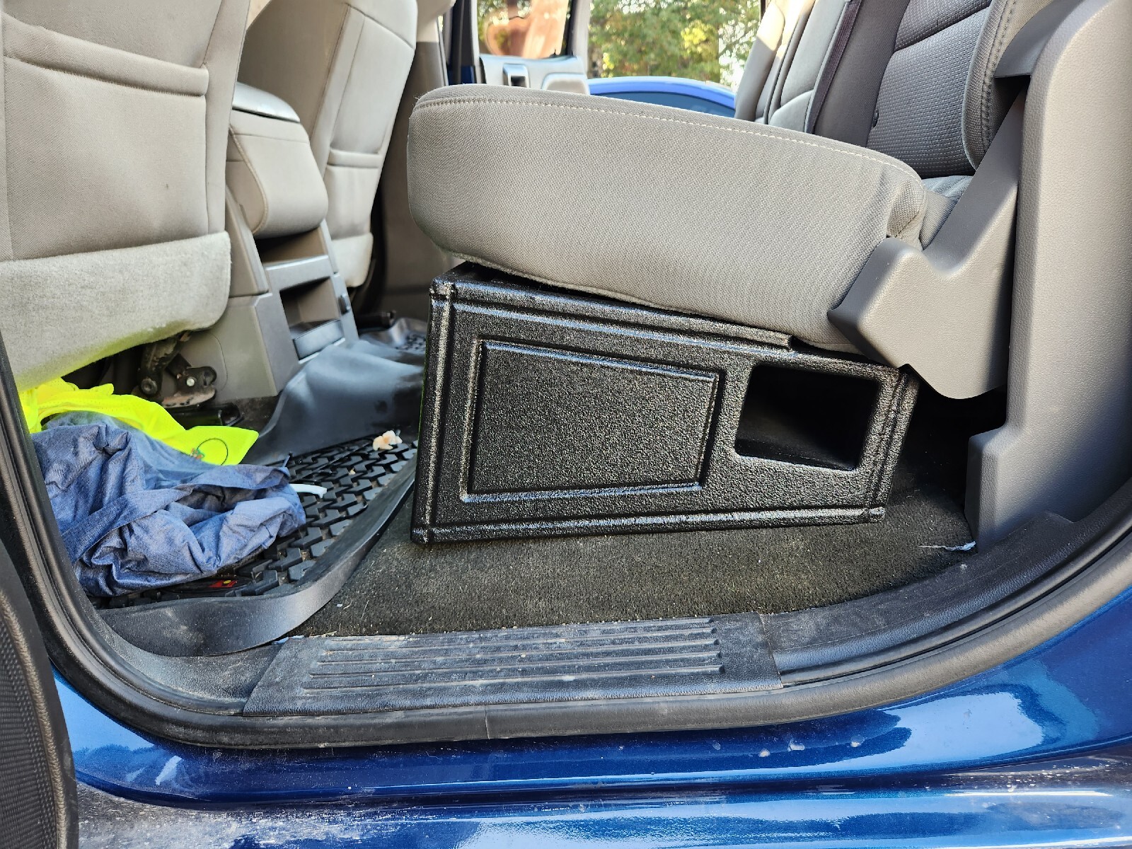 2014-2018 Chevy silverado Crew Cab subwoofer box 8" Ported Led acrylic ...