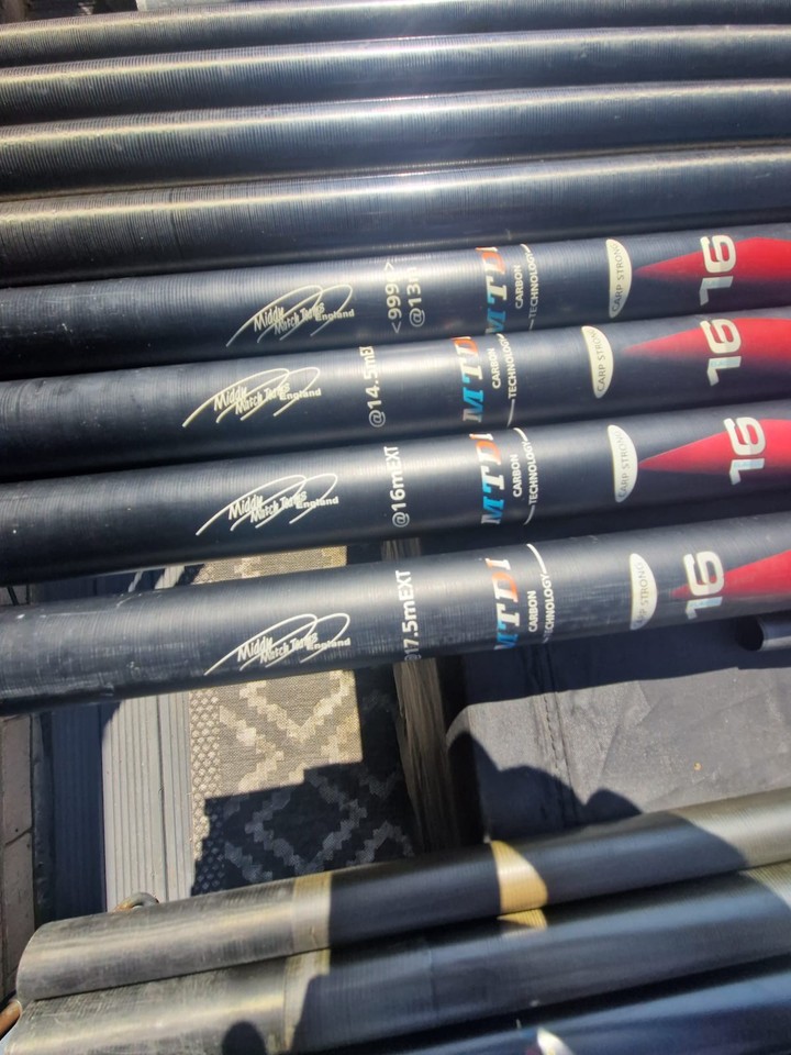 17.5m Middy Shock Core Commercials pole + 7 kits. cheep long pole ...