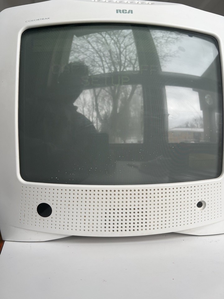 RCA 13" TV ColorTrak E13334WH Retro Gaming CRT TV White W/ Remote ...