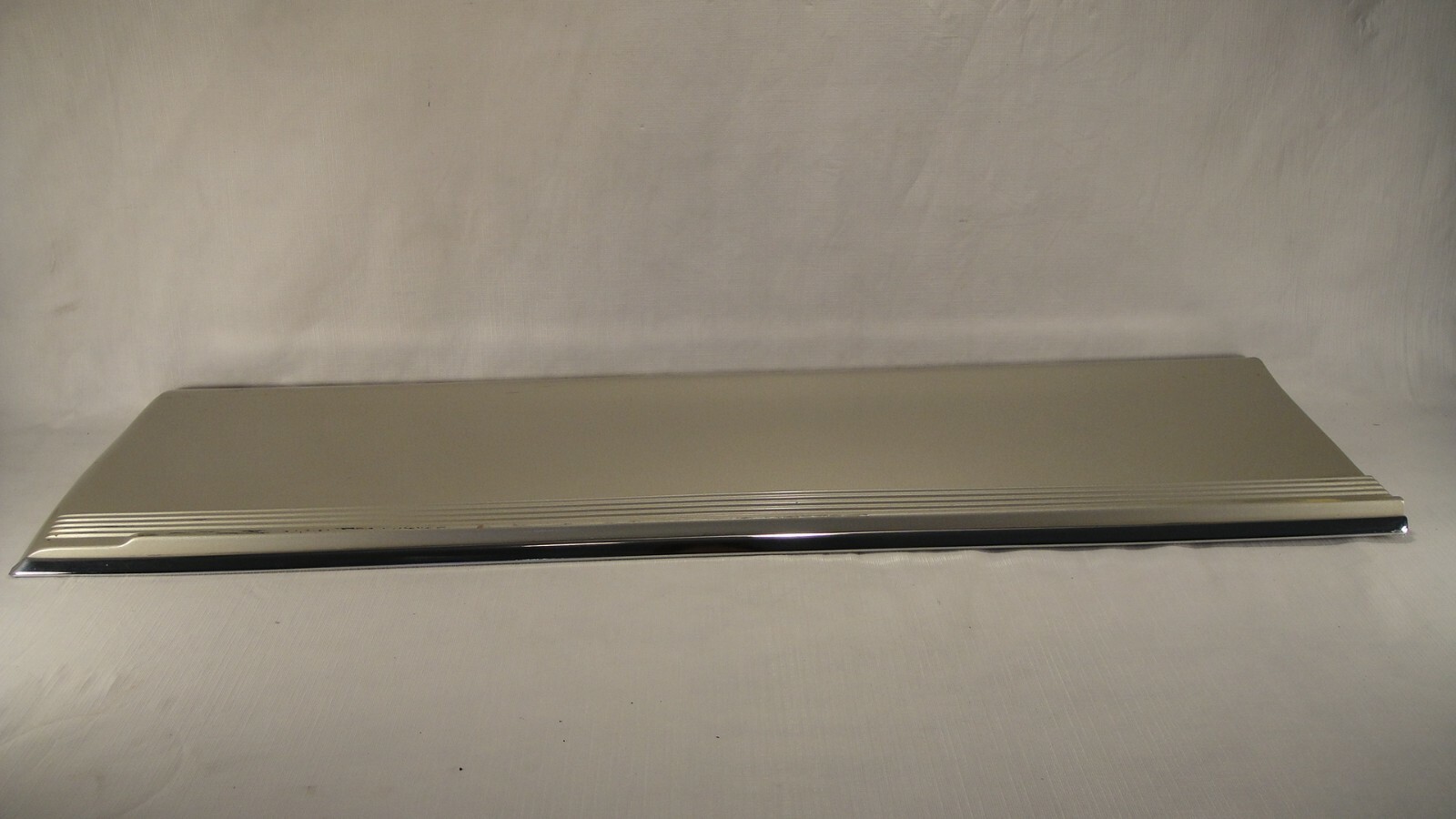 1989-1990 Cadillac Deville FWD RH Rear Door Cladding Trim Molding ...