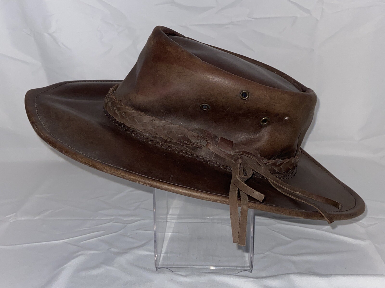 Rare Vintage Jim Sterling Australia & Norway Brown Le… - Gem